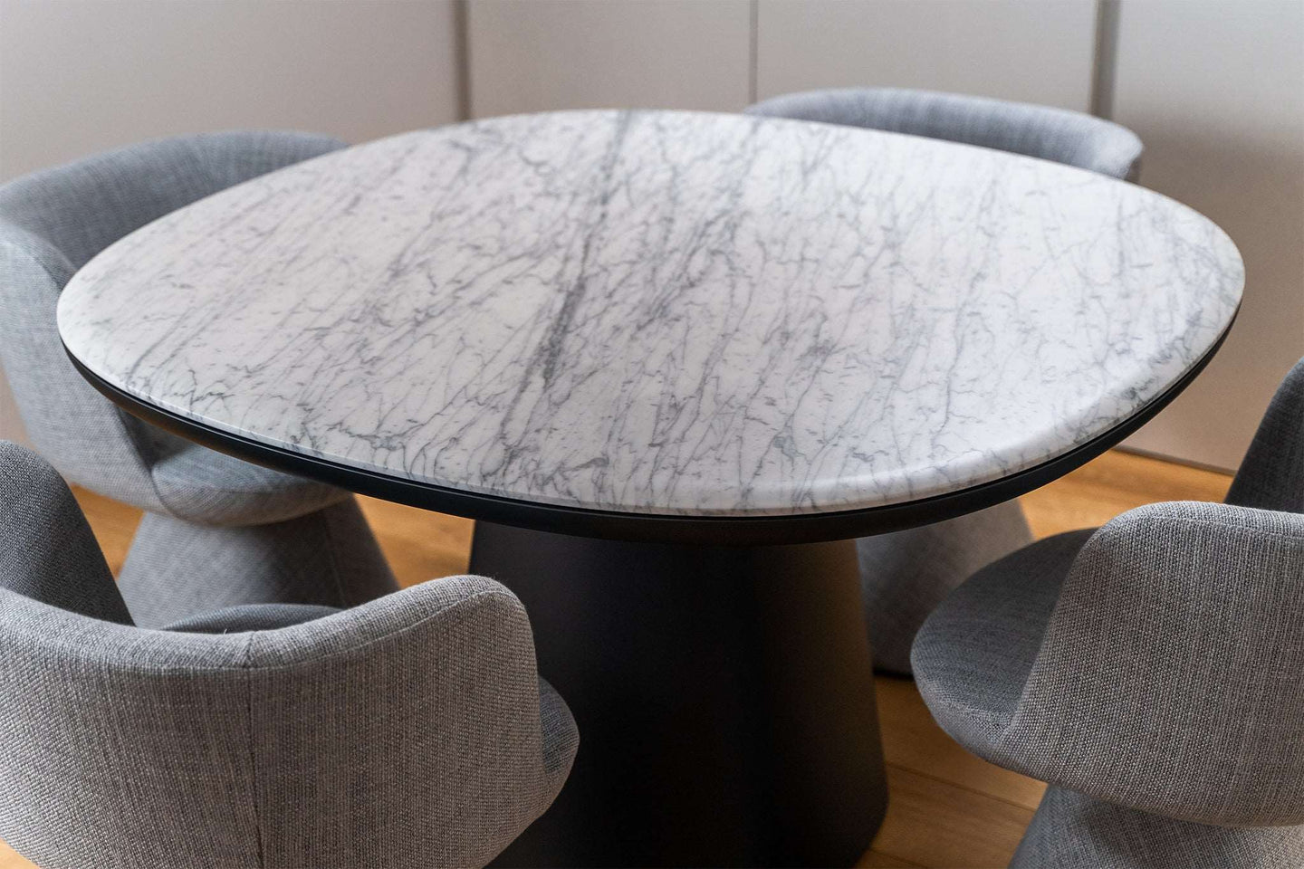 Shop for B&B Italia Allure O' Table – Stephen Neall Interiors Shop