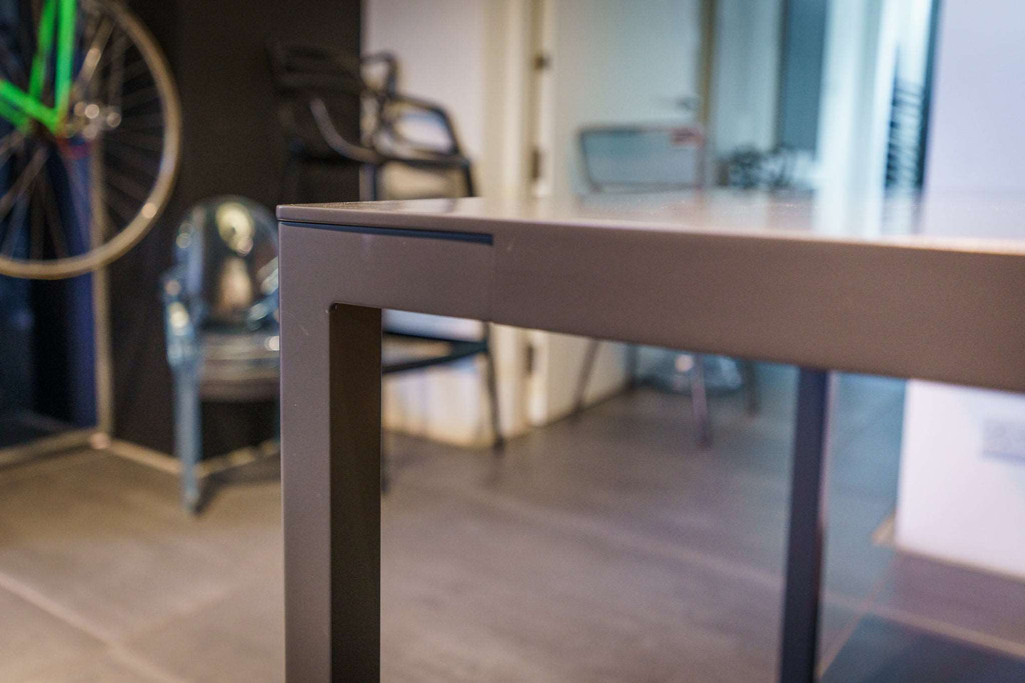 Ex-Display Poliform Trevi Table – Stephen Neall Interiors Shop